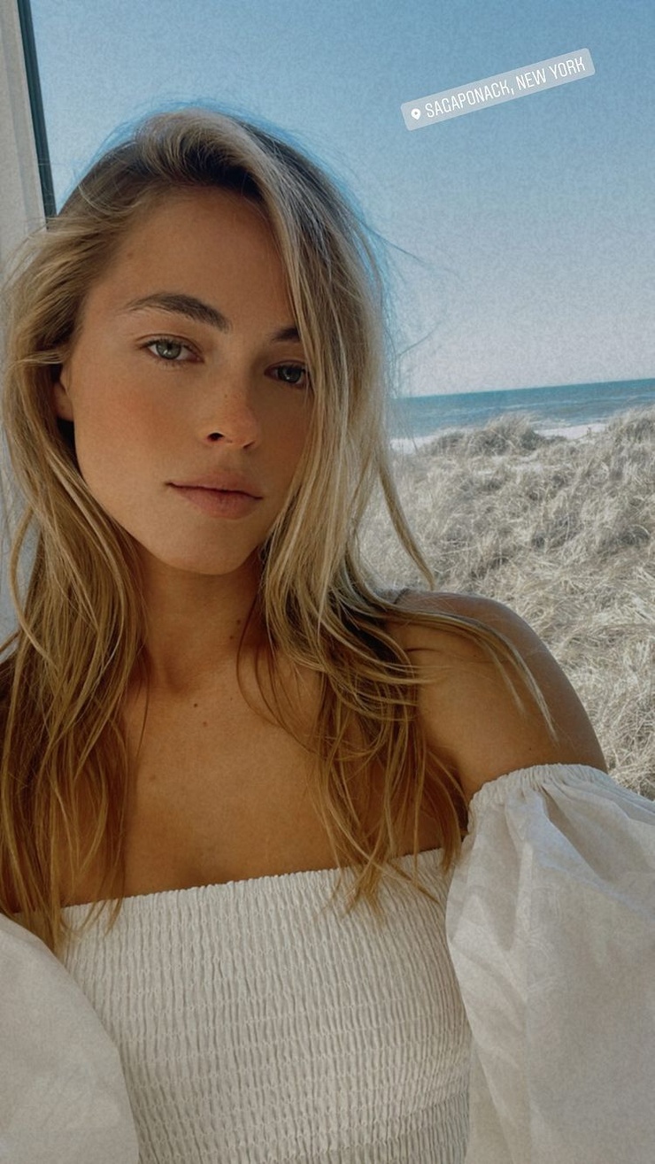 Caroline Kelley image