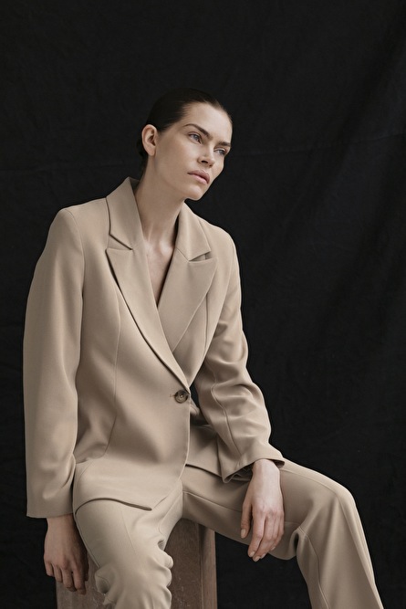 Picture of May Andersen