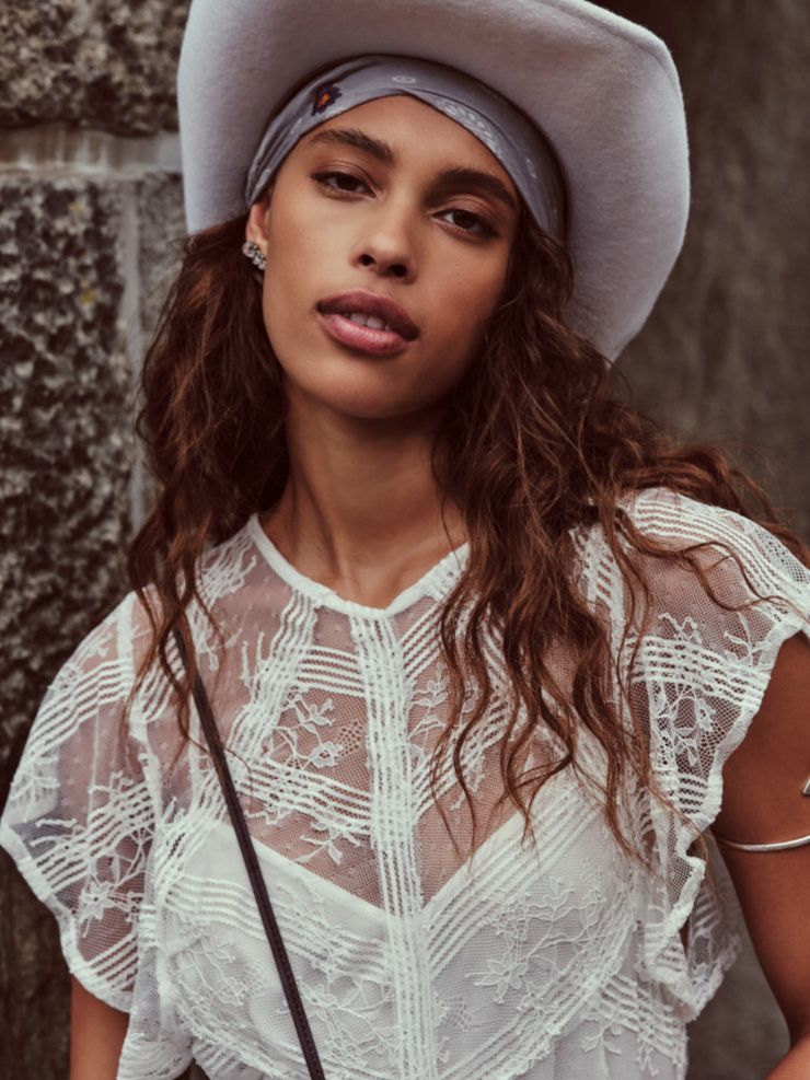 Picture of Natalie Brown model