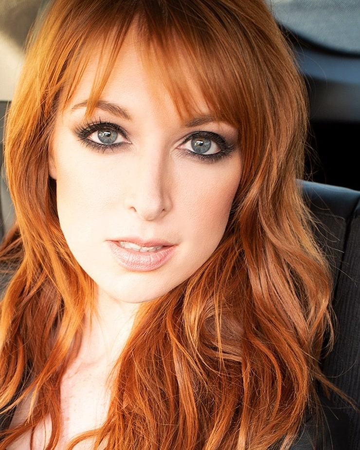 Picture of Lisa Foiles