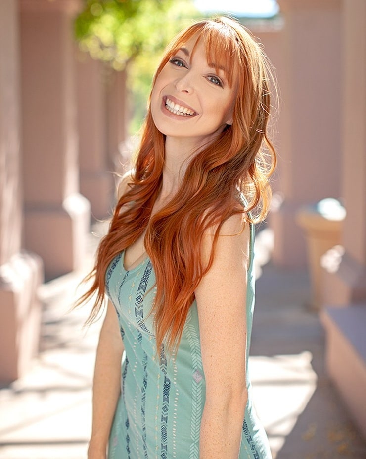 Image of Lisa Foiles