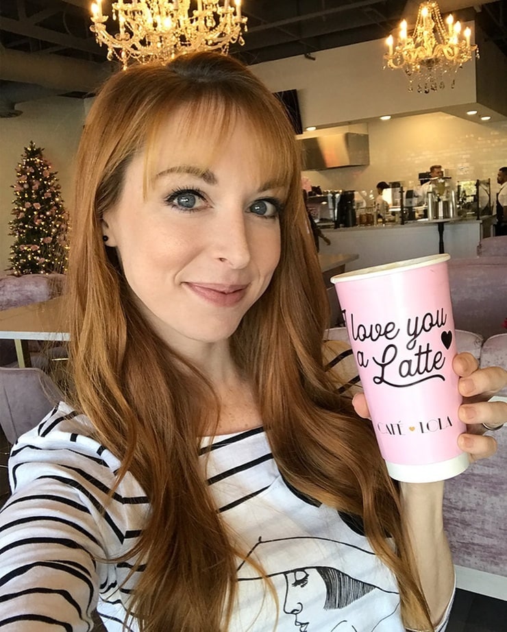 Picture of Lisa Foiles