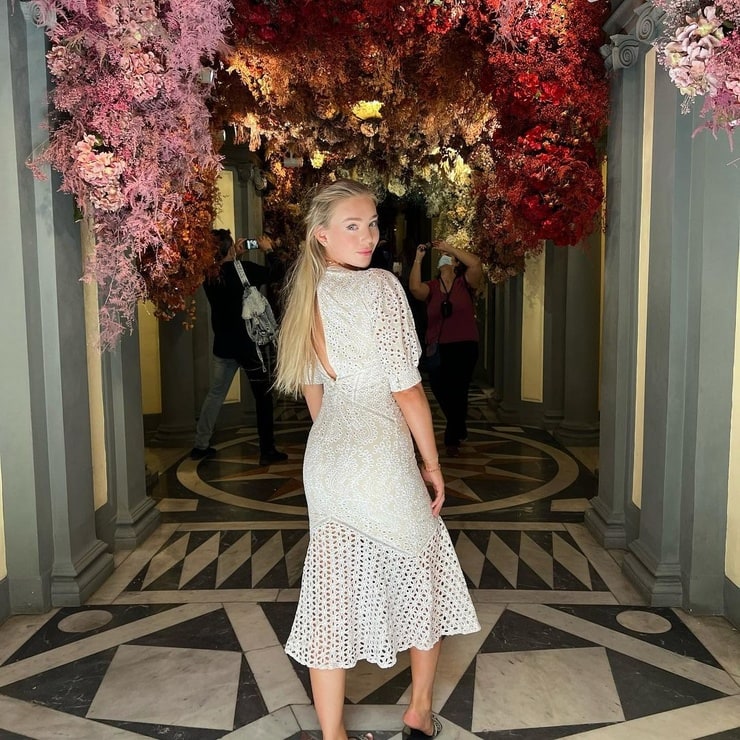 Bethany Lily April picture