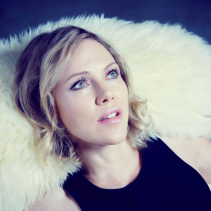 Picture of Britta Phillips