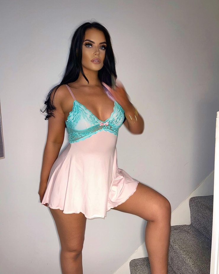 Picture of Chloe Bain