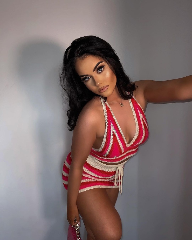 Picture of Chloe Bain