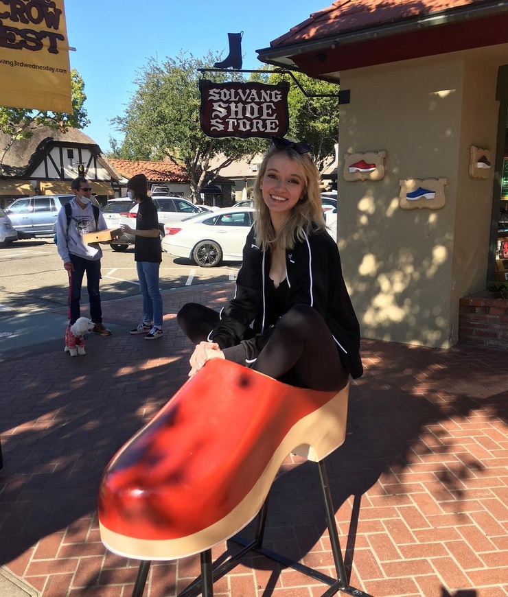 Picture of Anna Fischer model