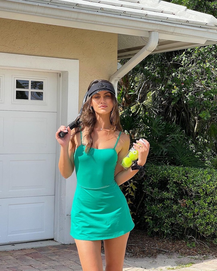 Stephanie Rayner image