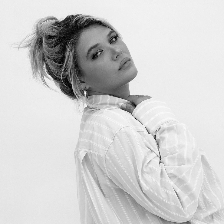 Picture of Victoria Lamas