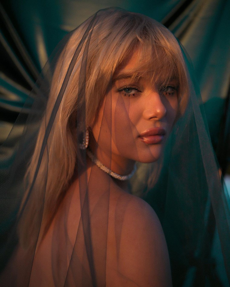 Victoria Lamas picture