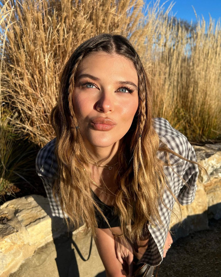 Image of Victoria Lamas