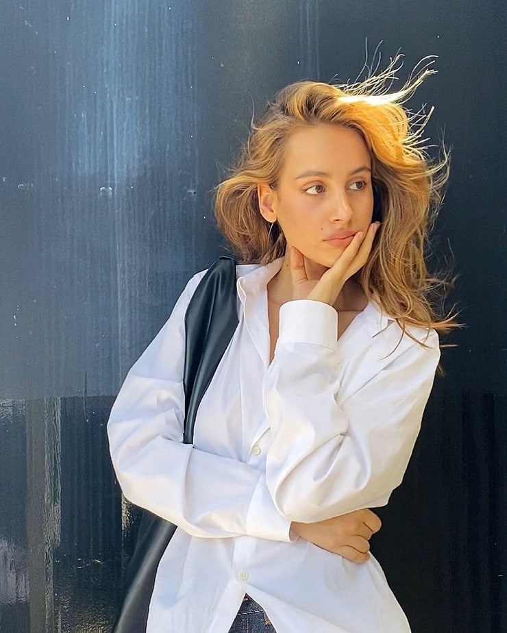 Picture of Nell Verlaque