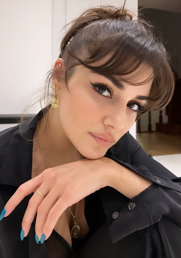 Picture of Hande Erçel