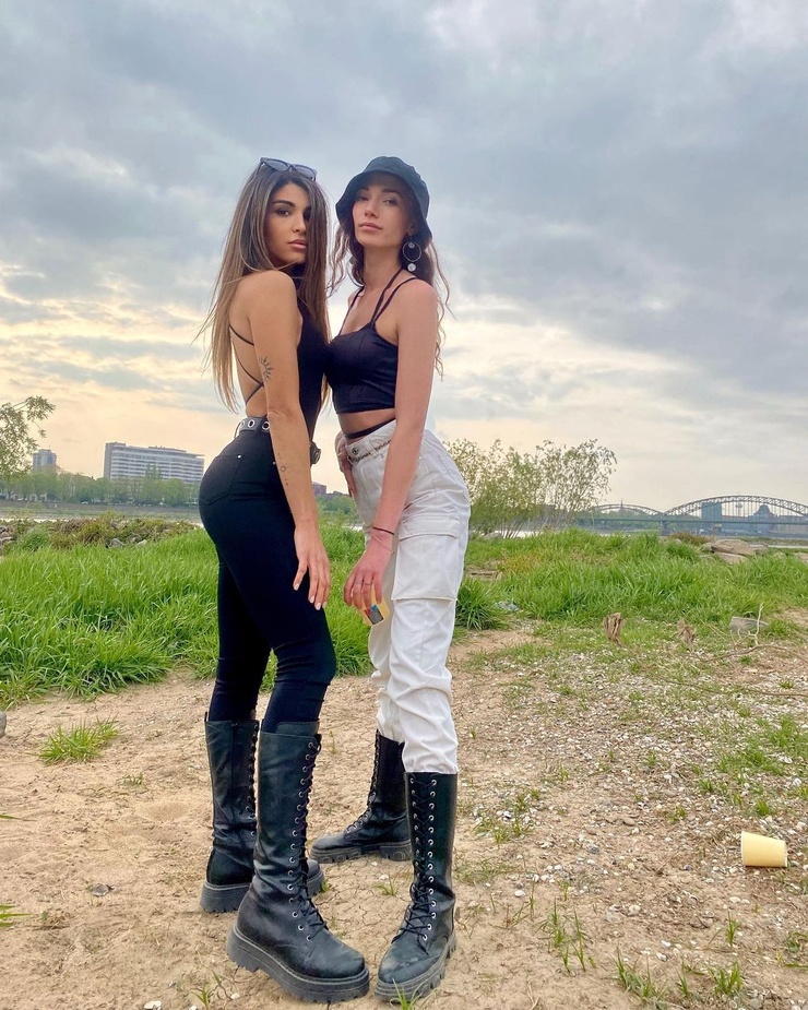 Picture of Melli Netre