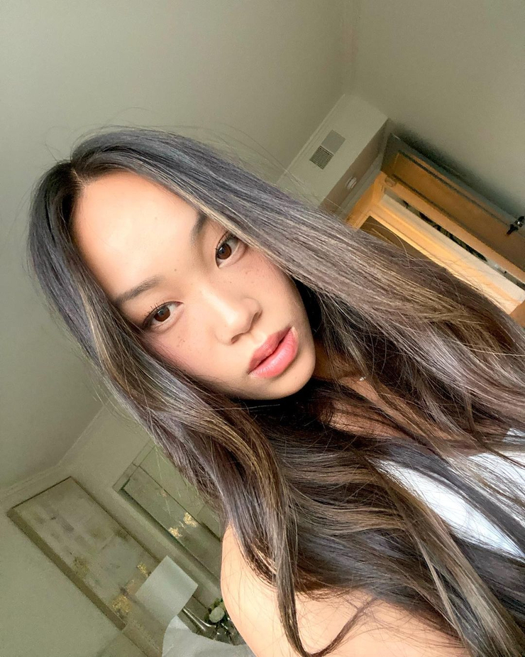 Picture of CHLOE YU