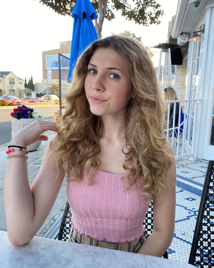 Picture of Mila Brener