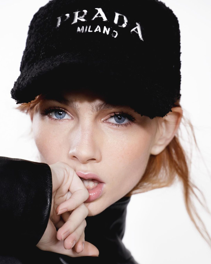 Picture of Caroline Hahn