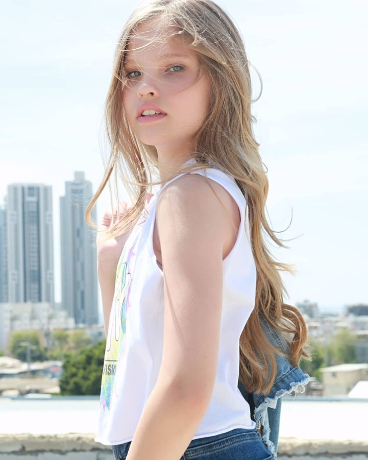 Picture of Emily Zhovtis