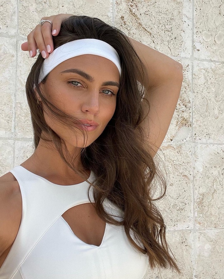 Picture of Stephanie Rayner