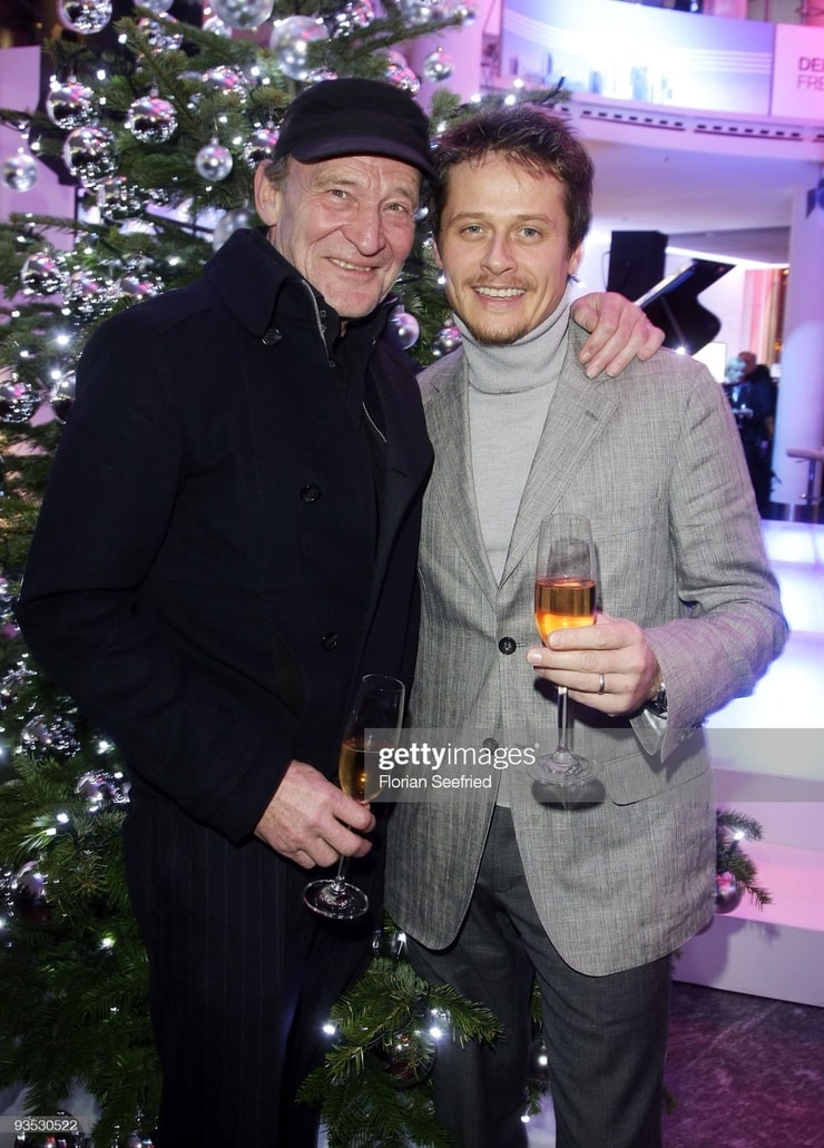 M. Mendl and Roman Knizka