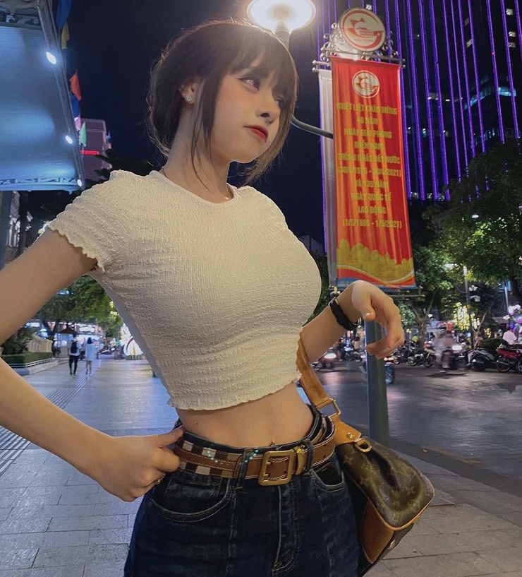 Picture of Trần Bích Hạnh