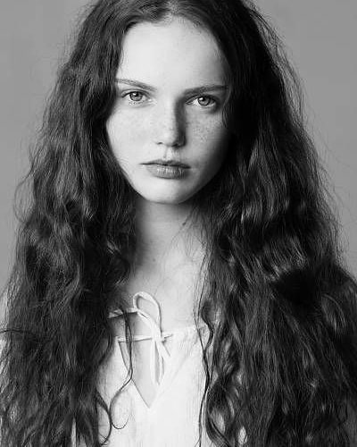 Picture of Viola Koves