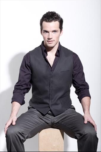 Picture of Ian Harding