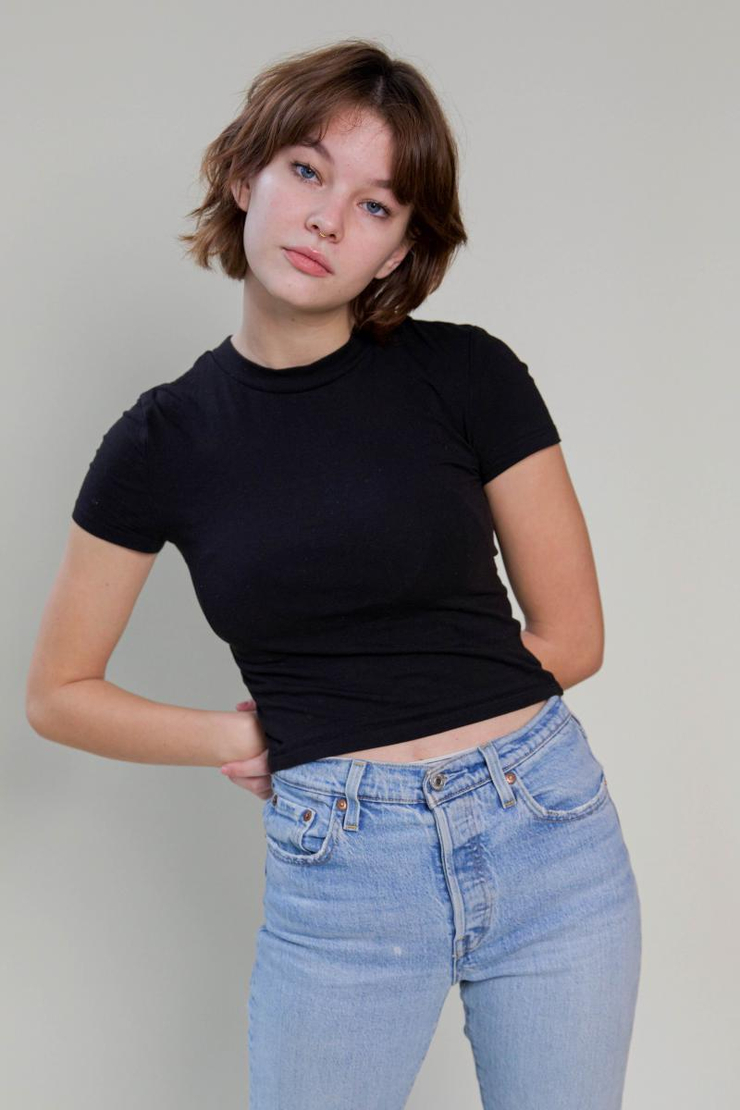 Alexandra Roberts image