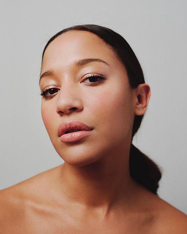 Tia Lewis picture