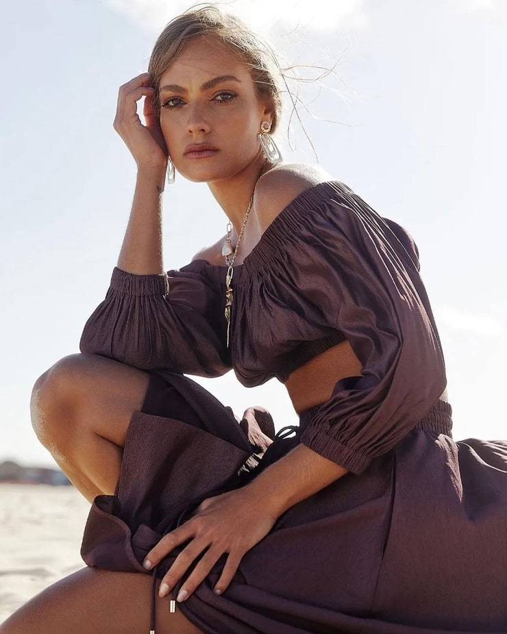 Aleisha Scanlon II image