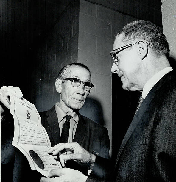 Frank Sawyer, Alvin Carpis