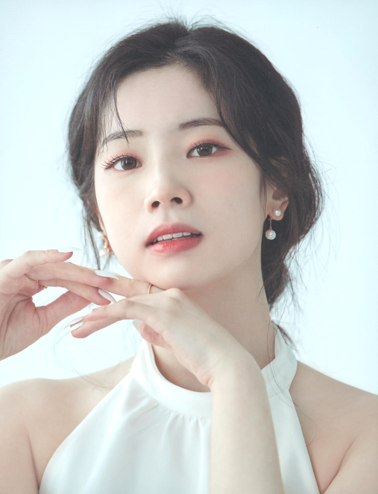 Kim Da-Hyun picture