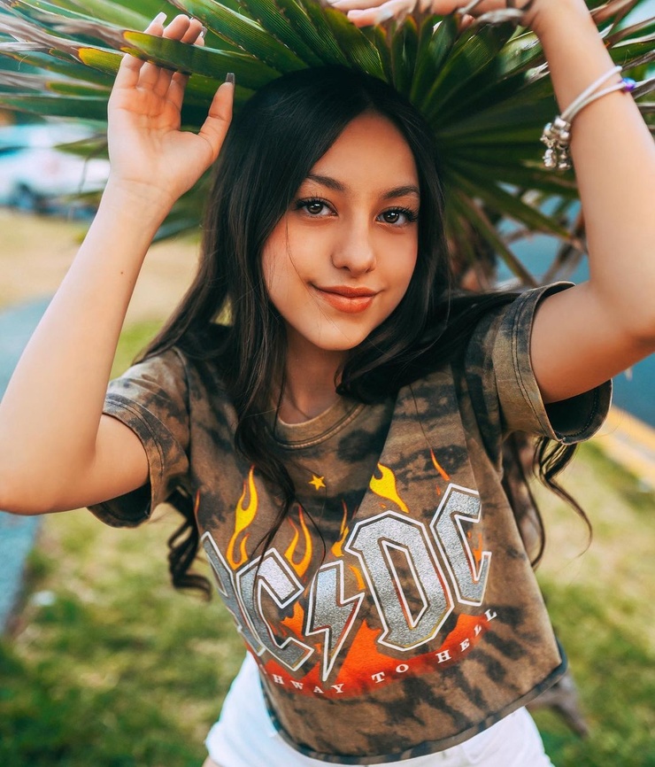 Picture of Shaula Ponce