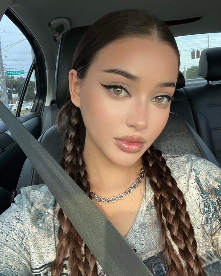 Picture of Isabel Rose