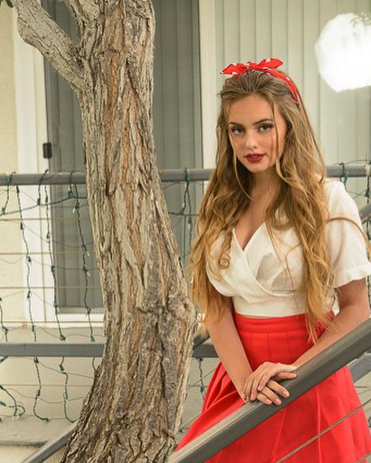 Picture of Kate Tomlinson