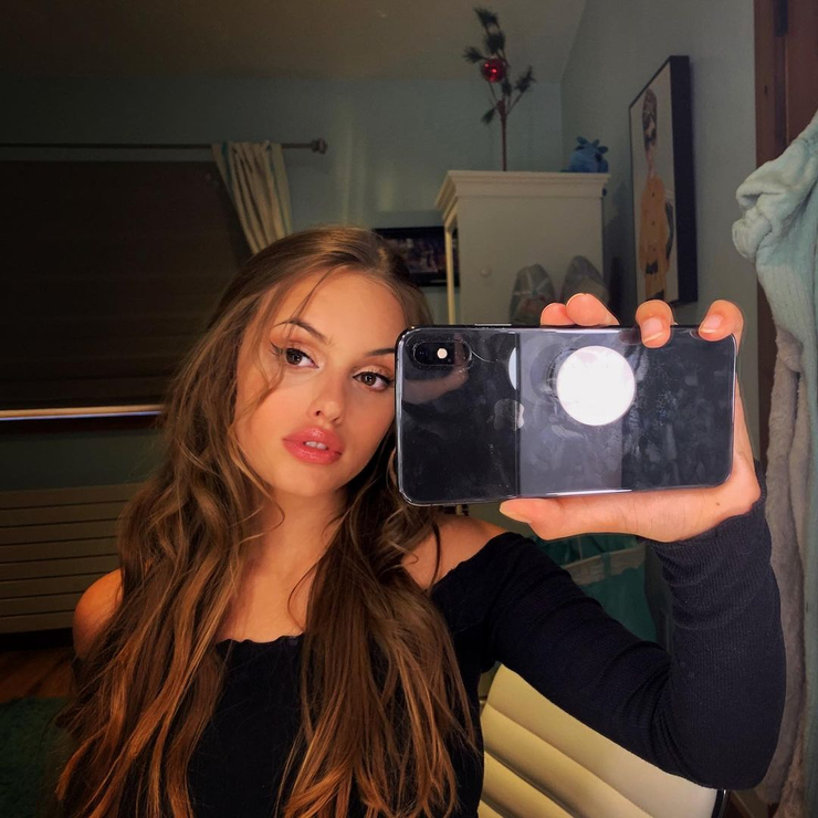 Picture of Kate Tomlinson