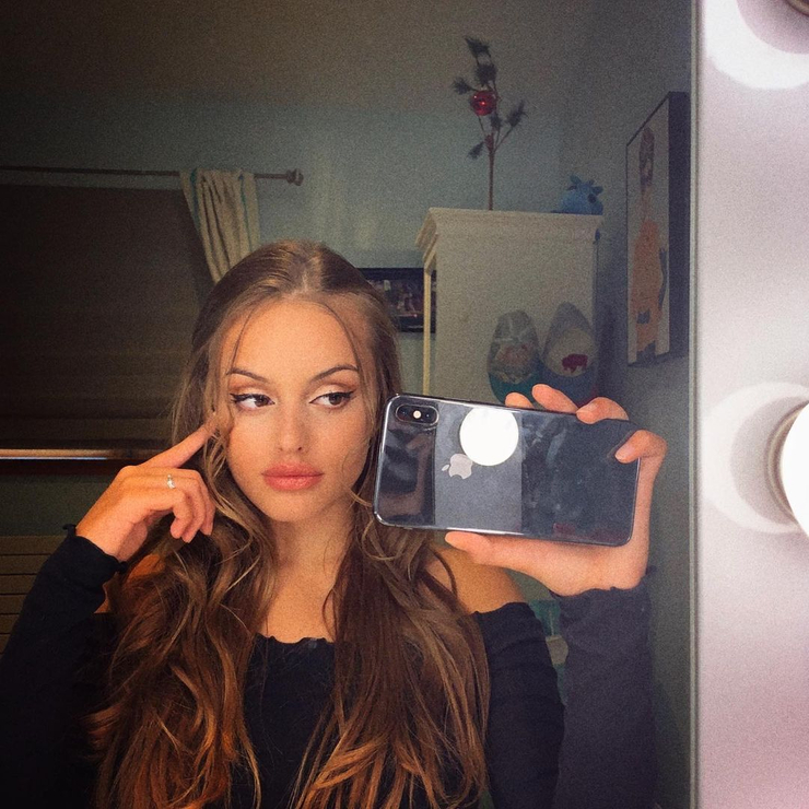 Picture of Kate Tomlinson