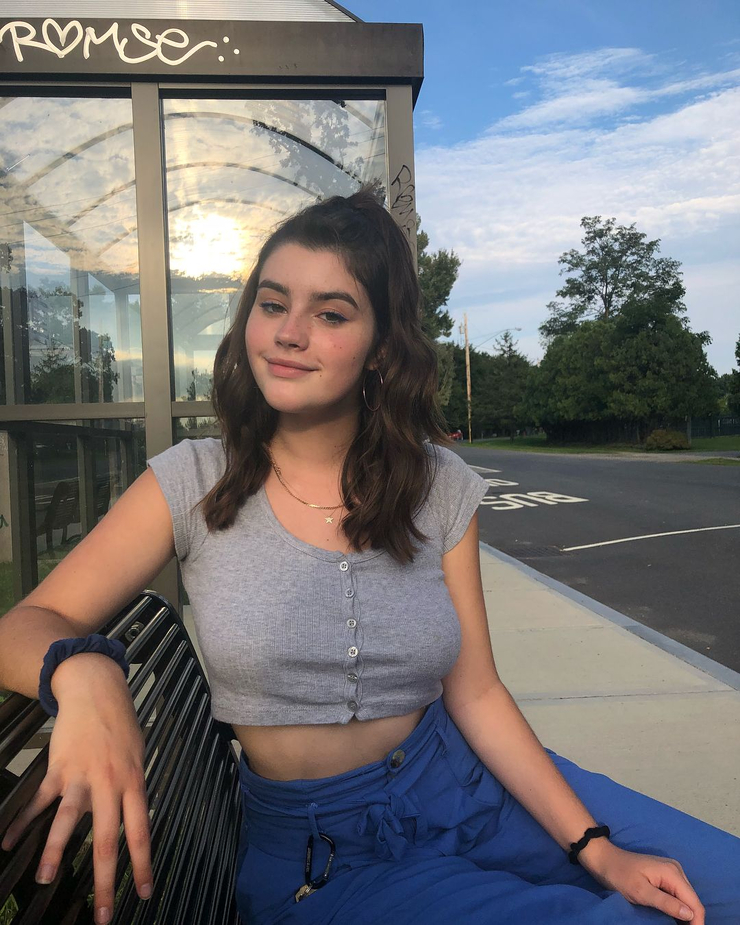 Audrey Holcomb image