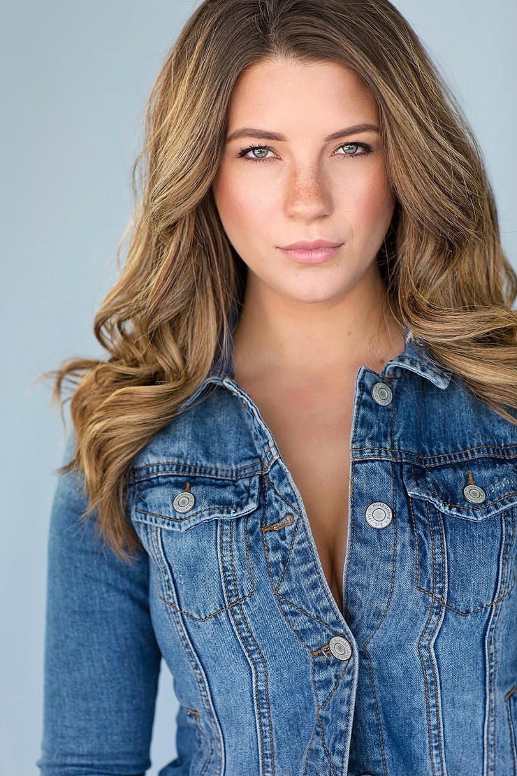 Picture of Danielle Stratton.