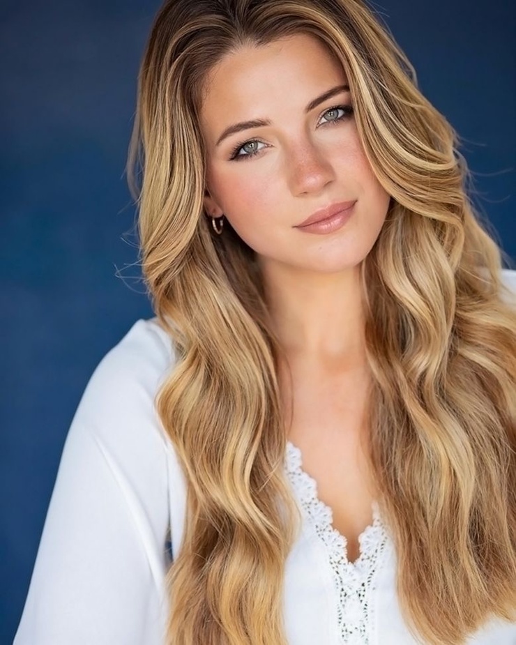 Picture of Danielle Stratton.