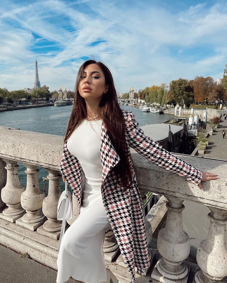 Image of Nicoleta Bezer