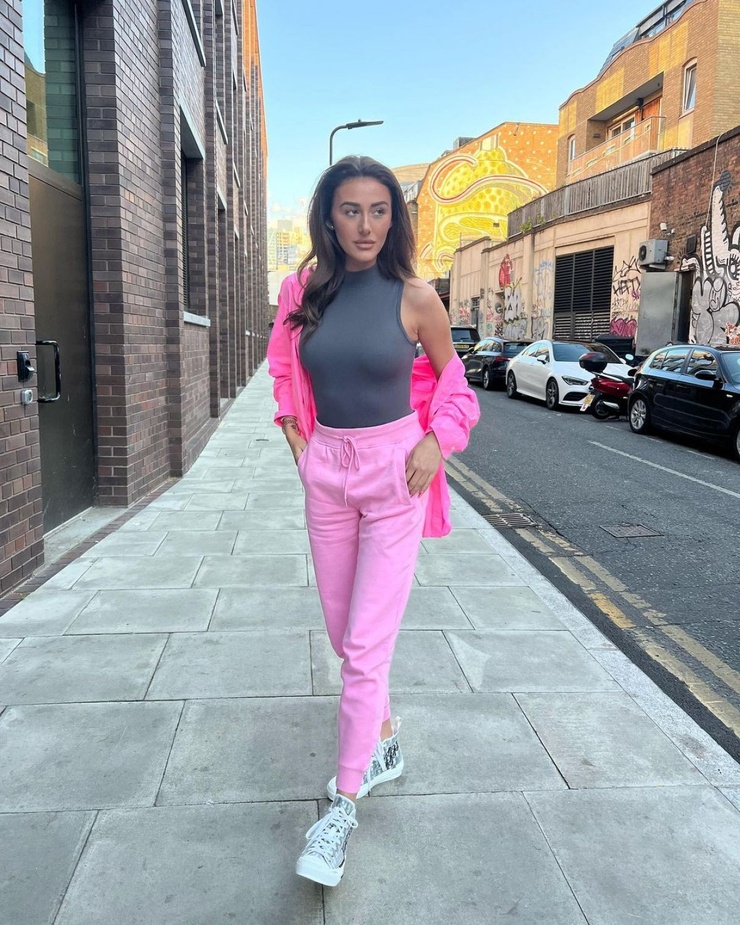 Picture of Chloe Veitch