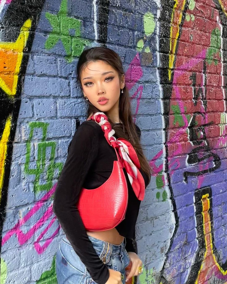 Picture of Cameron Valentina