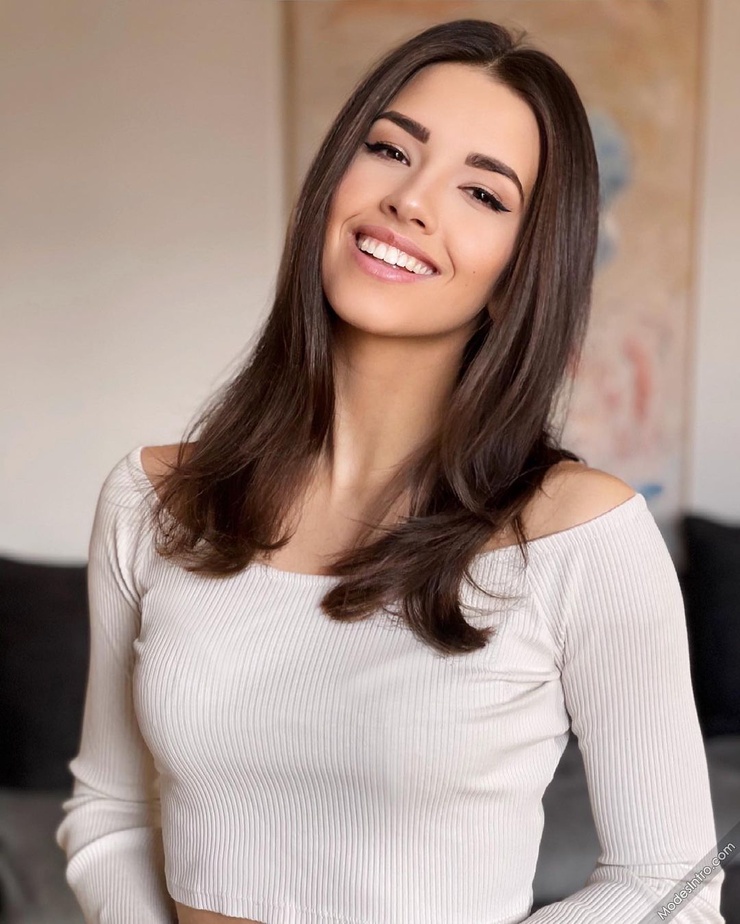 Picture of Elena Carlucci