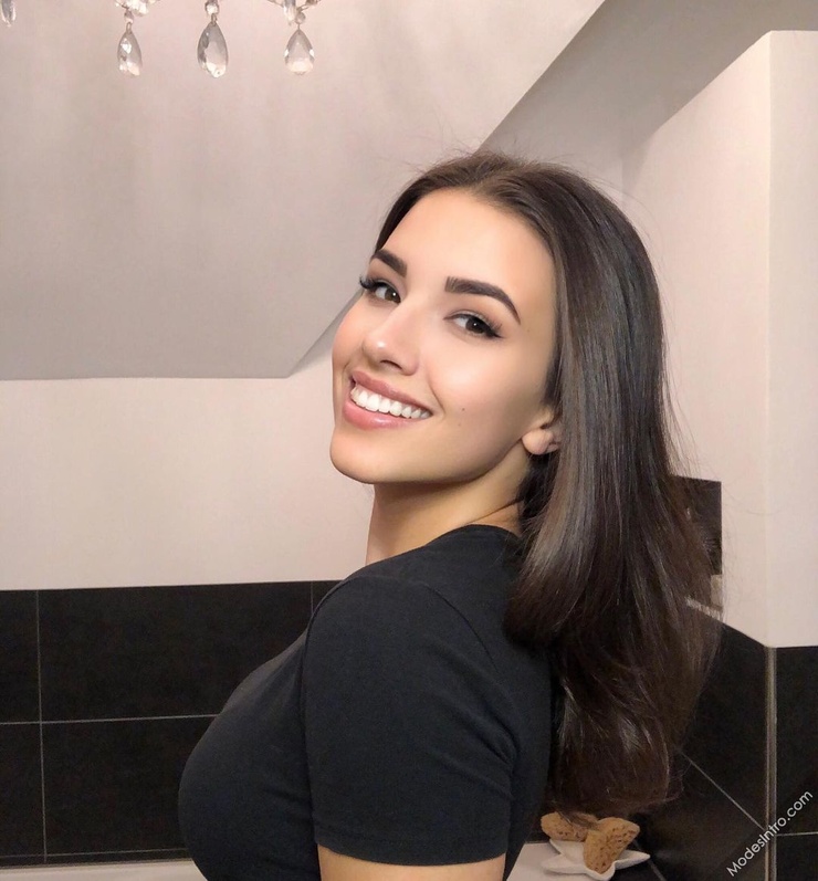 Picture of Elena Carlucci