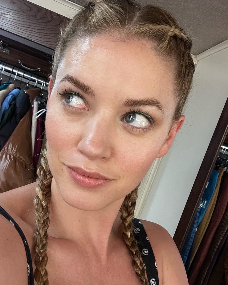 Image of Jenna Kelly