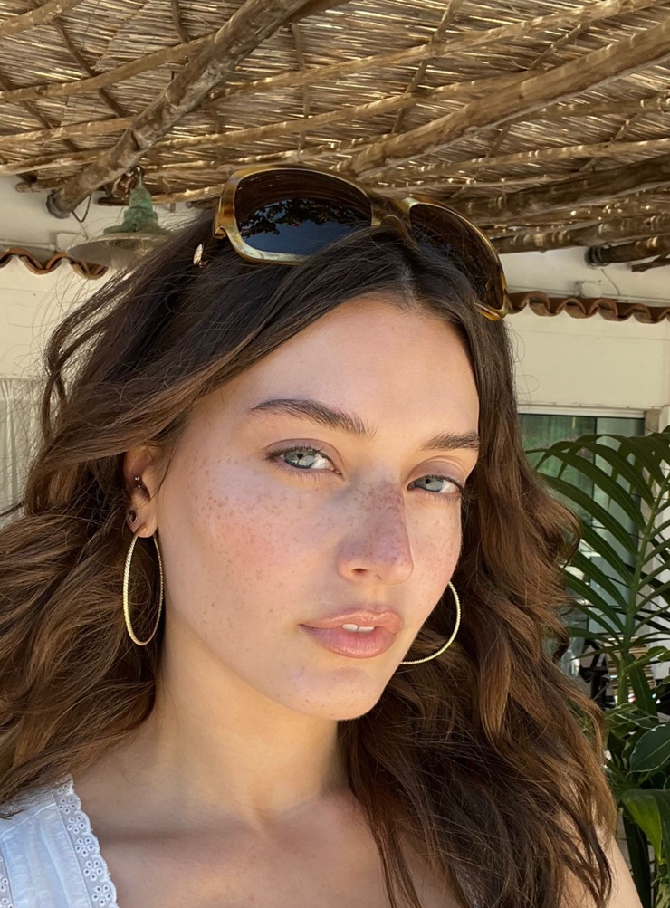 Image of Jessica Clements