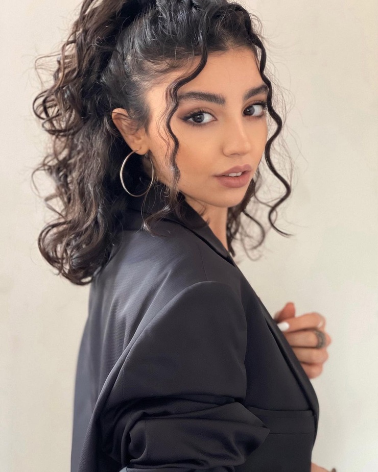 Parnian Mahdinia picture