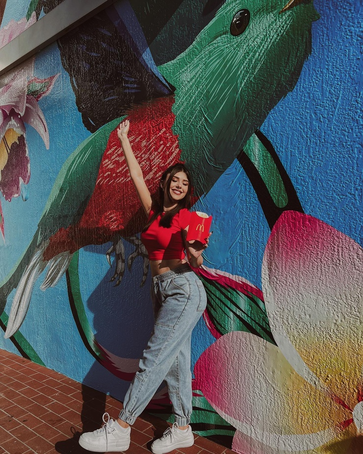 Picture of Elizabeth Elias