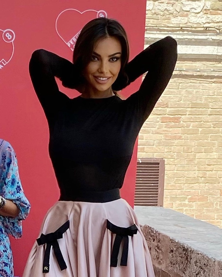 Picture of Madalina Ghenea